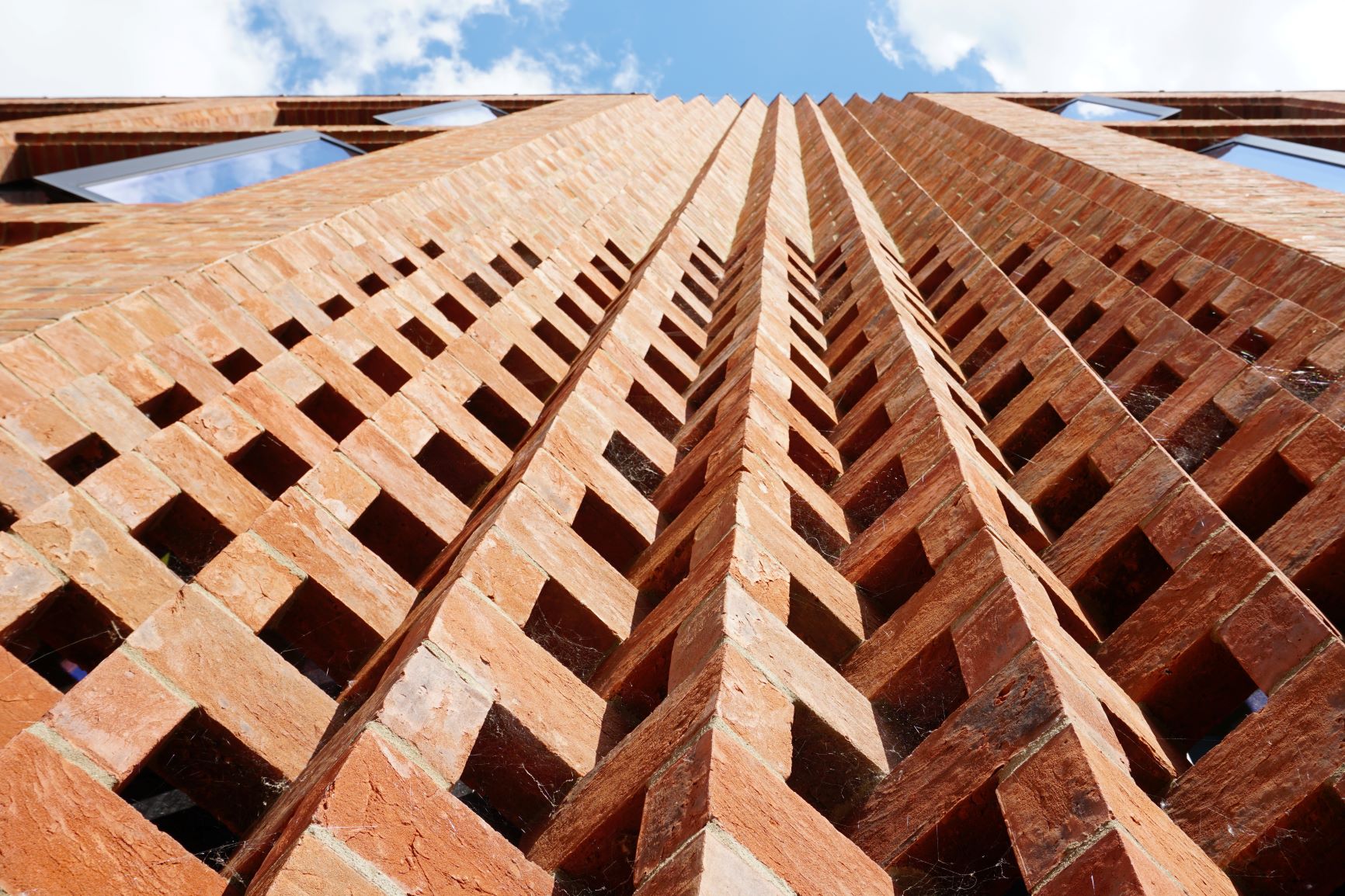 Northcot Brick - Home of the Master Brickmaker - The Guild of Master ...